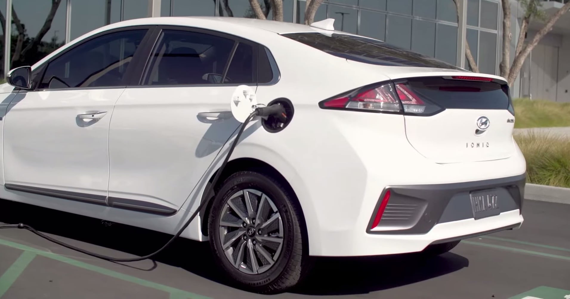 Hyundai IONIQ Electric - (Battery Energy 38.3 kWh, Torque 295 Nm ...