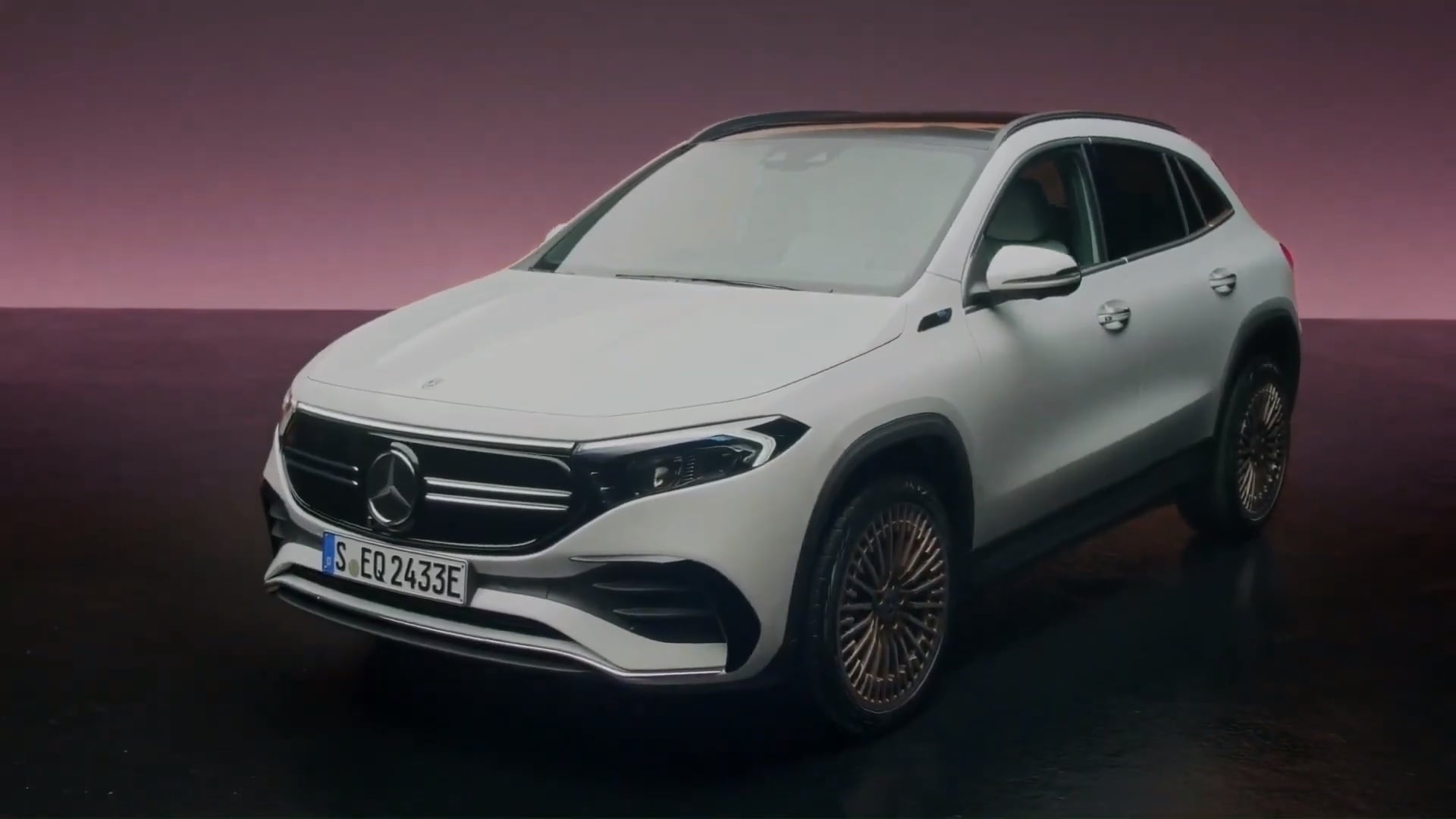 Mercedes EQA 300 4MATIC - (Battery Energy 66.5 kWh, Torque 390 Nm ...